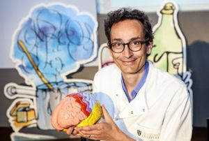 Liverpool professor debuts at Edinburgh Fringe - News - University of ...